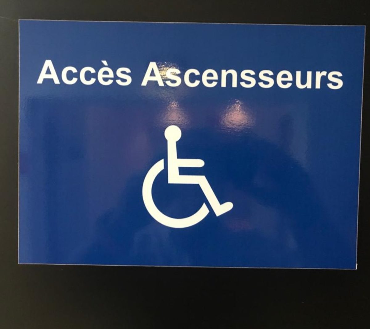 Kisa ka alé an péyi-a... regardez comment on écrit le mot "ascenseur" en Martinique... - Bondamanjak